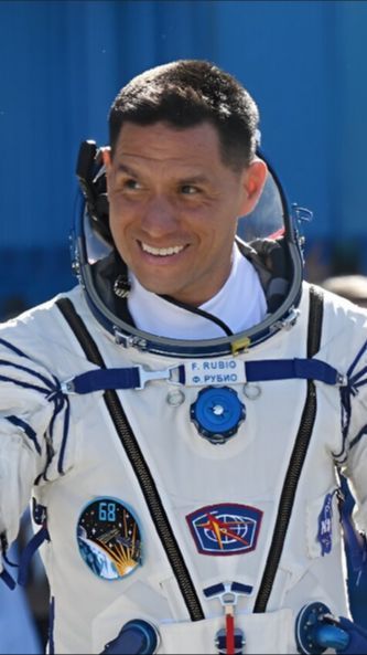 Frank Rubio Breaks Record for Longest U.S. Astronaut Trip in Space ... Frank Rubio Breaks Record for Longest U.S. Astronaut Trip in Space ...