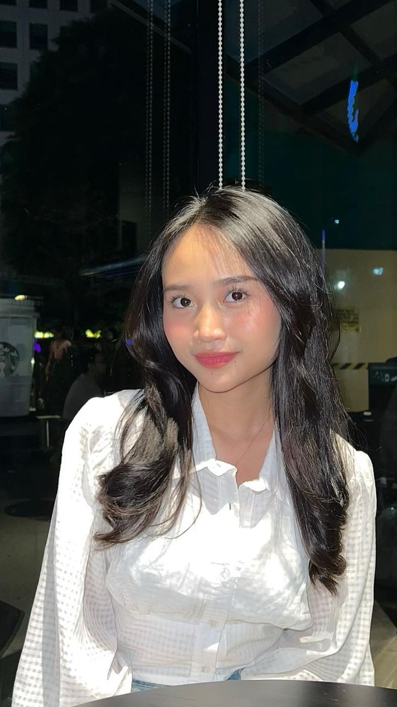 Jarang Terekspose Ternyata Ini Potret Adik Tiri Rachel Vennya Salfok Lihat Wajahnya