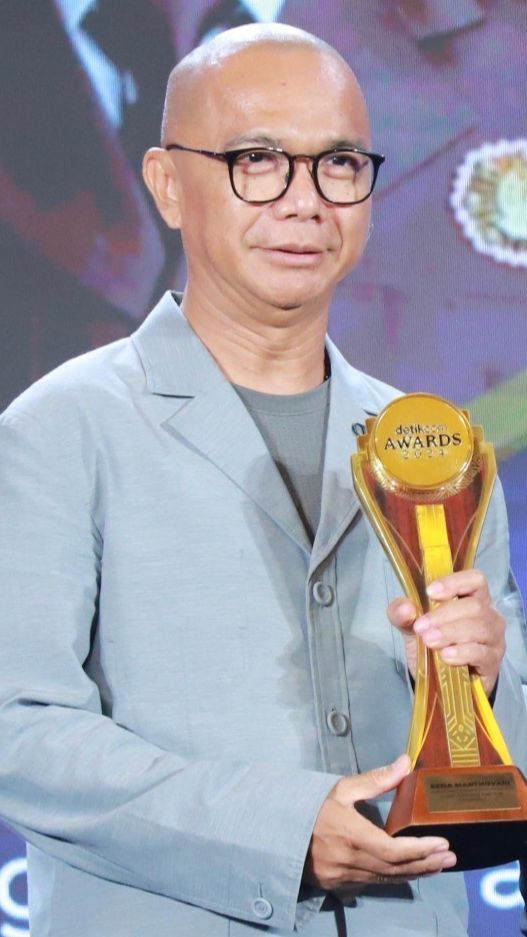 JAM-Intelijen Reda Manthovani Meraih Anugerah Tokoh Pejuang Hak-Hak ...