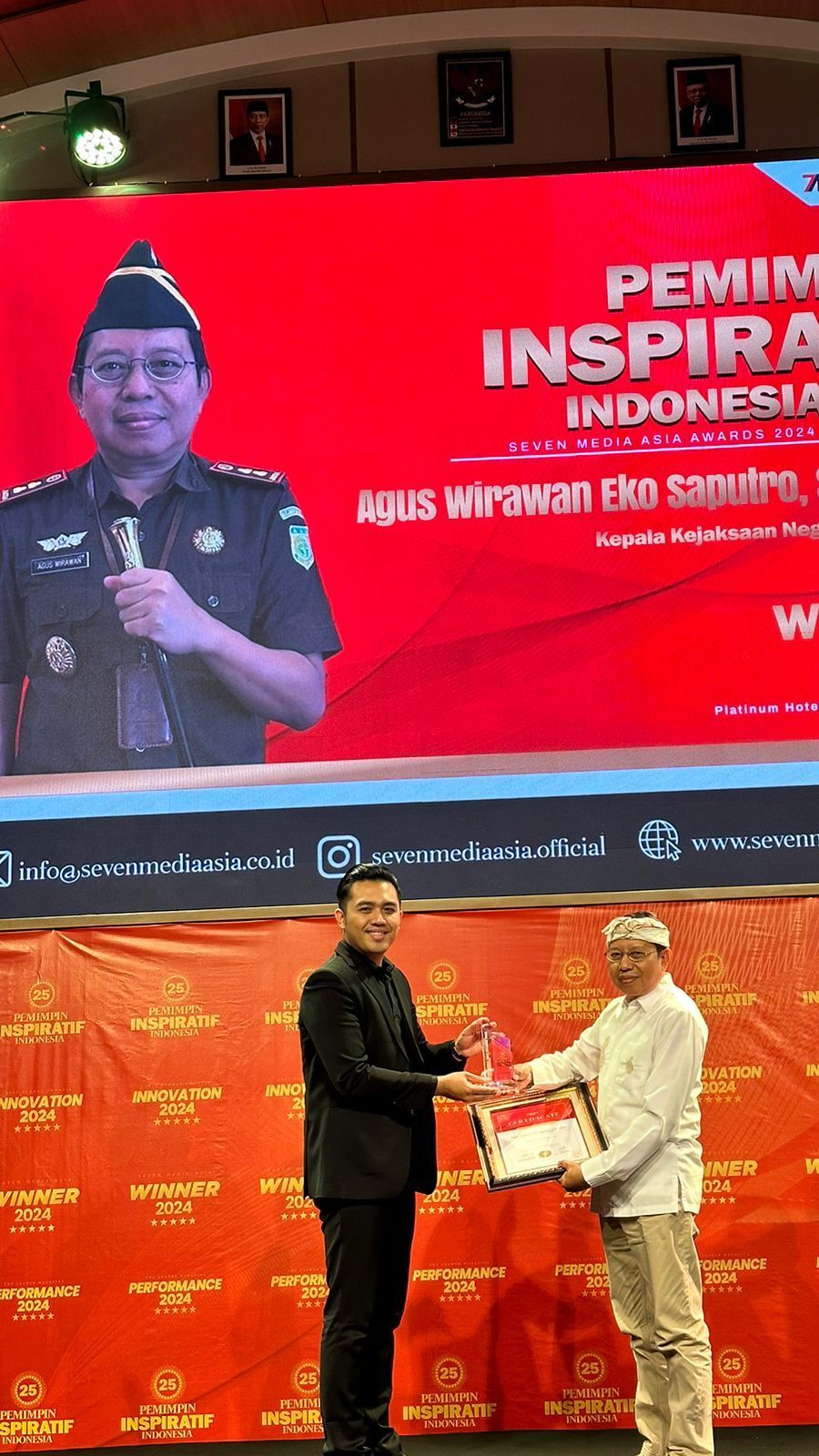 Kajari Gianyar Raih Anugerah ‘25 Pemimpin Inspiratif 2024’ di Ajang ‘Seven Media Asia Awards 2024’