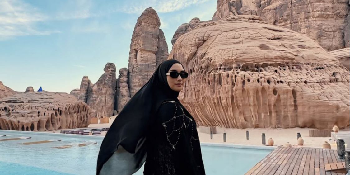 7 Potret Citra Kirana Plesiran ke Kota AI Ula di Arab Saudi, Destinasi Indah Bersejarah ...