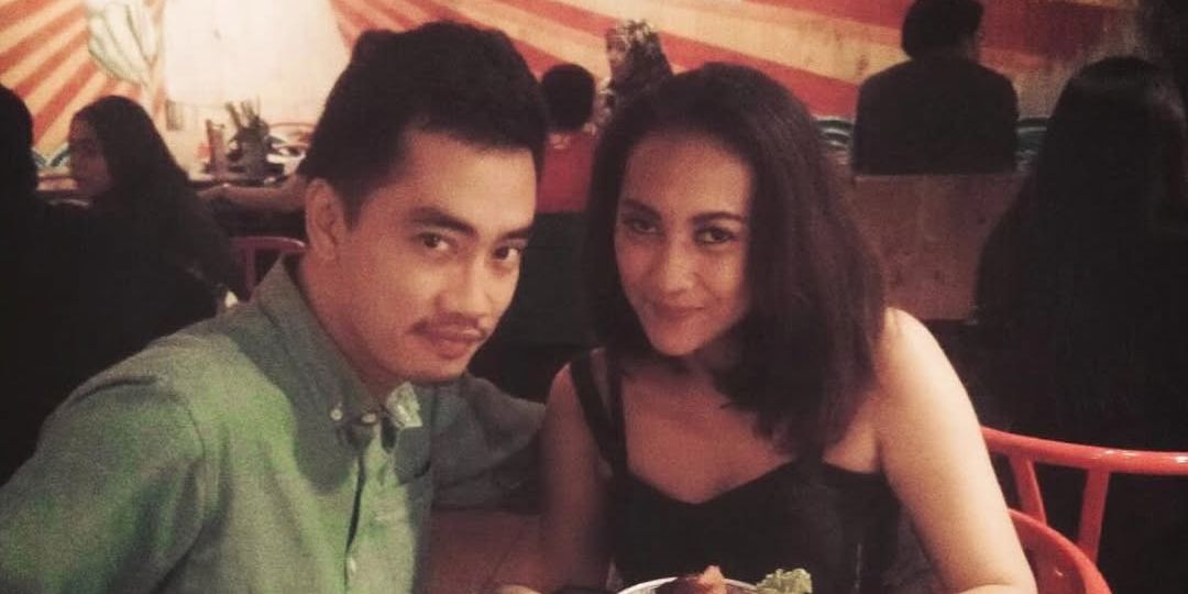 Romantisnya Dennis Adhiswara, Rayakan Anniversary dengan Unggah Foto ...