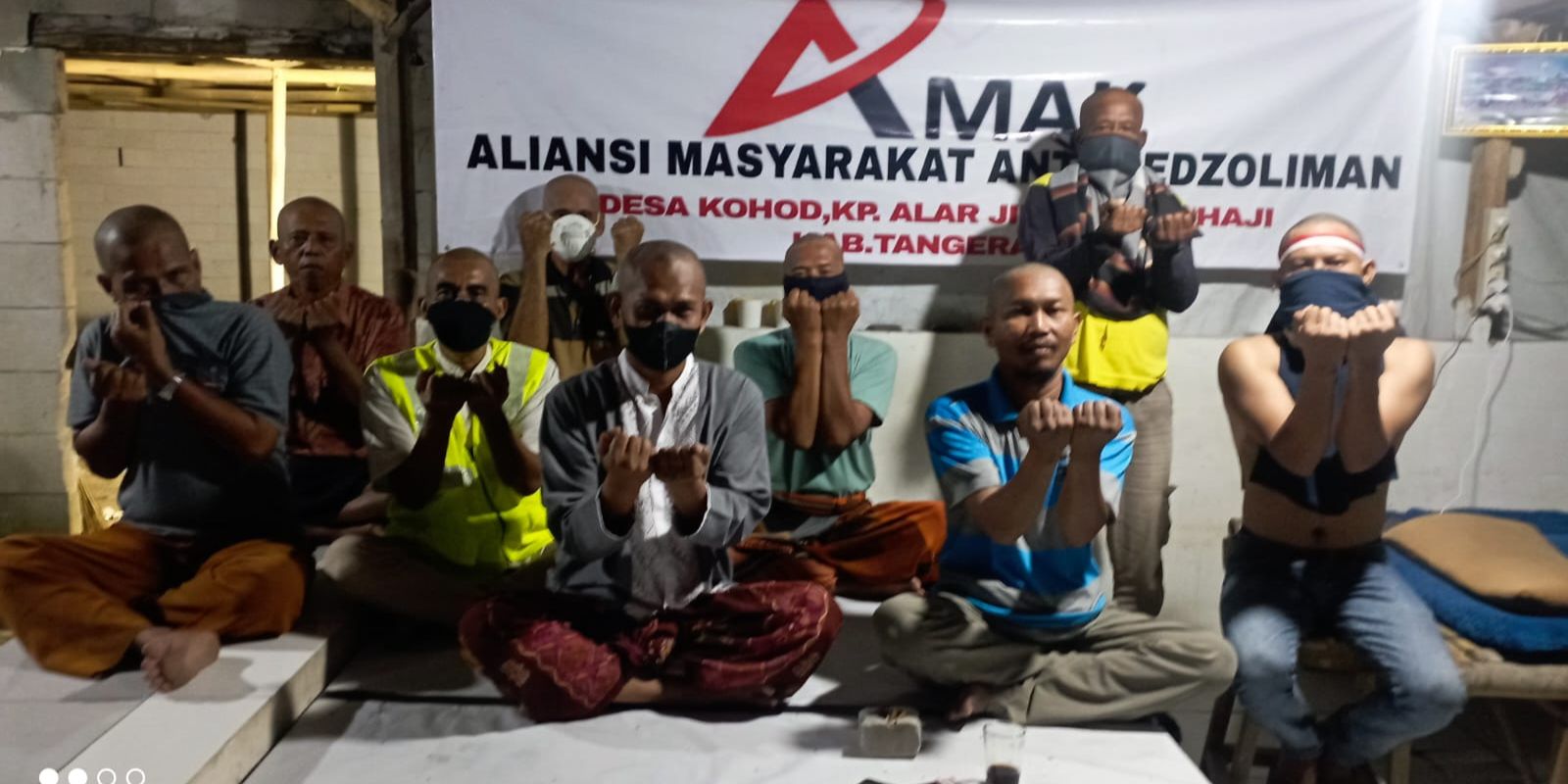 Kades Kohod Cs Ditahan Buntut Pemalsuan Sertifikat Pagar Laut, Warga Bersyukur sampai Cukur ...