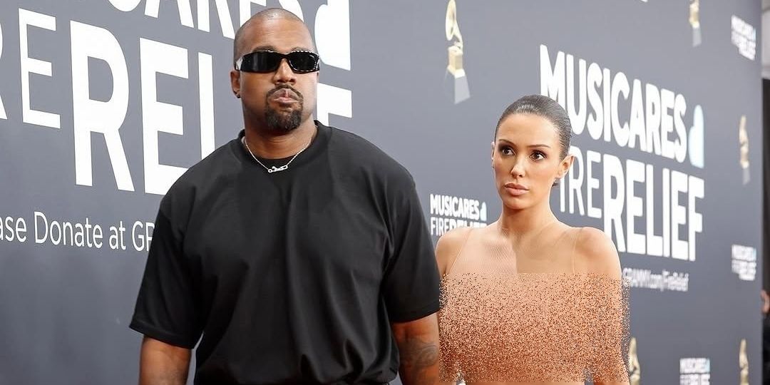 Kanye West Gandeng Bianca Censori di Grammy Awards 2025 yang Pakai Baju ...