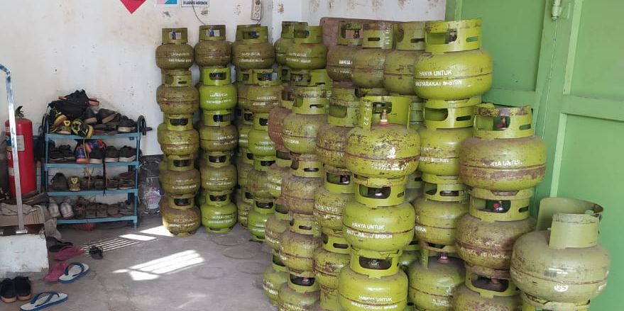 Warga Merana Gas 3kg Langka: Ongkos Tambah, Buang Waktu Antre, Lokasi ...
