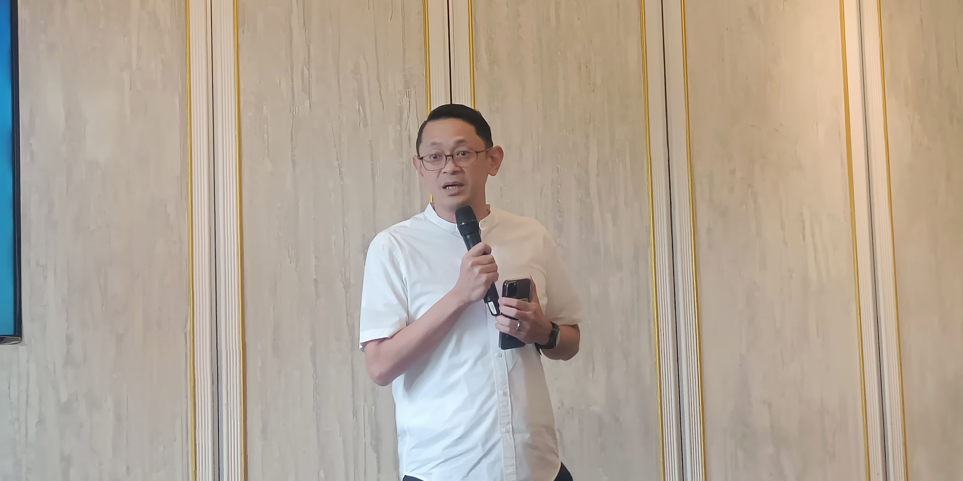 Respons Tak Terduga Bos Bluebird Soal Kehadiran Taksi Vietnam di ...