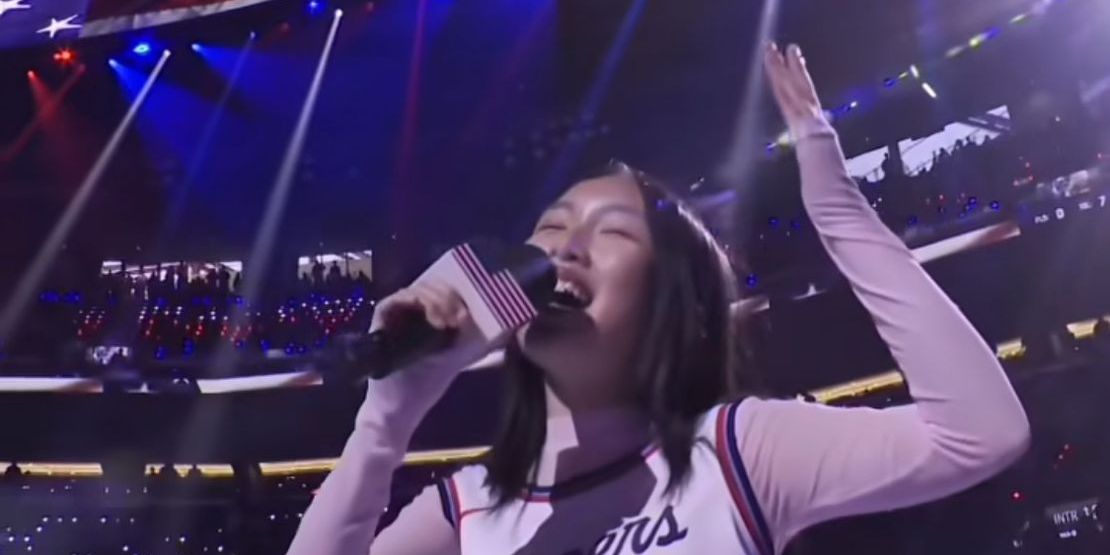 Malea Emma Penyanyi Berdarah Indonesia Memukau Bawakan Lagu Kebangsaan ...