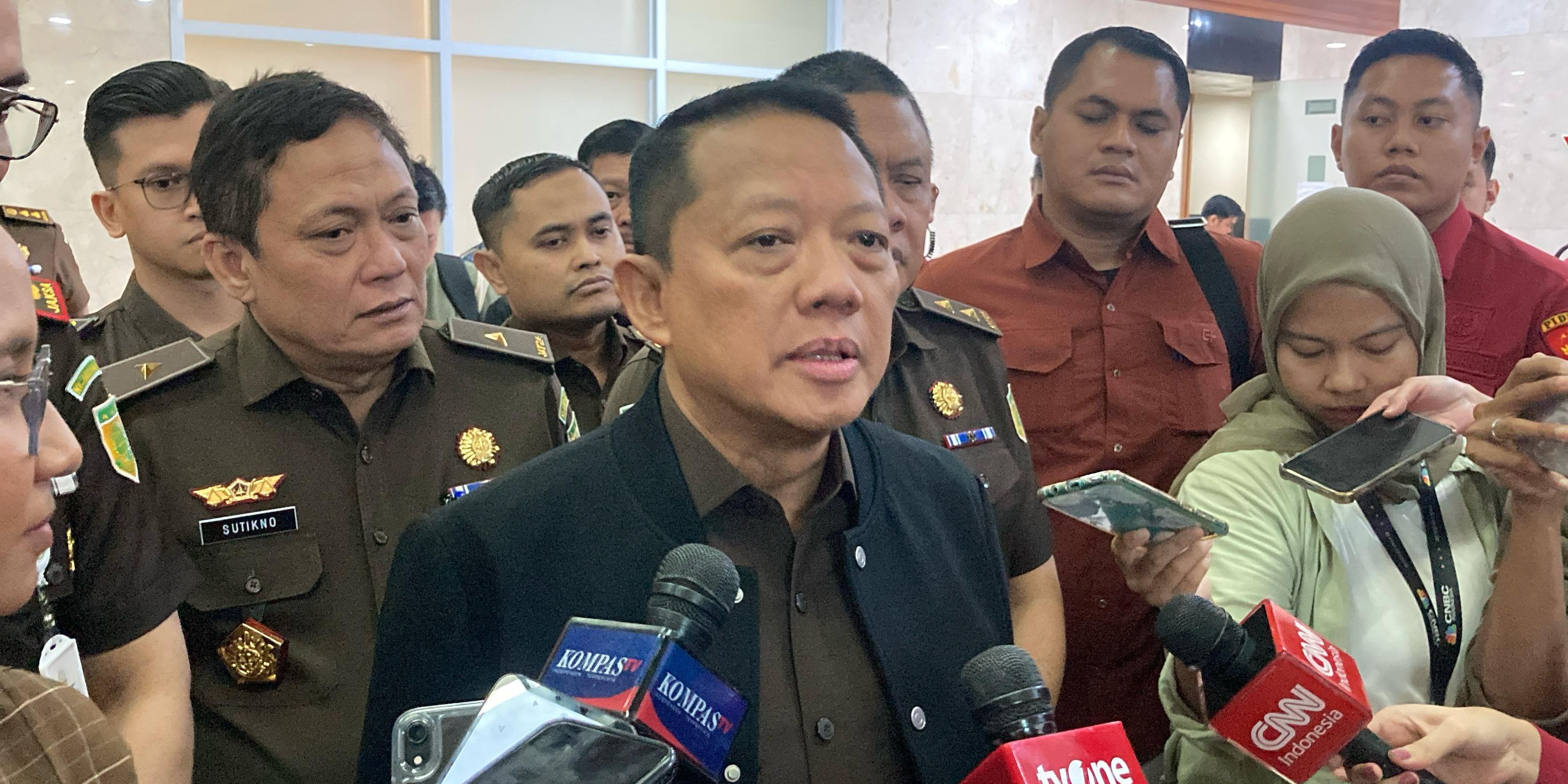 VIDEO: Fakta Terbaru! Respons Kejagung Peluang Ahok Diperiksa Korupsi ... VIDEO: Fakta Terbaru! Respons Kejagung Peluang Ahok Diperiksa Korupsi ...