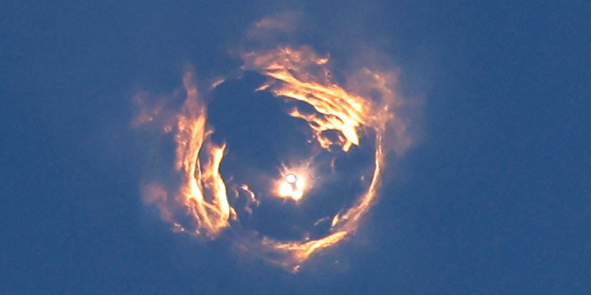 FOTO: Roket SpaceX Starship Milik Elon Musk Meledak dan Hancur Lebur di Ruang Angkasa ...