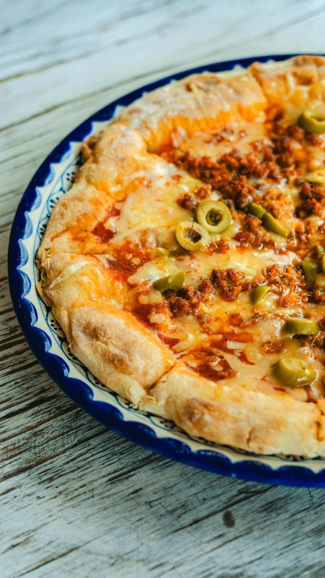 Easy Mexican Pizza Recipe: Beefy & Vegan Versions Everyone Will Love ...