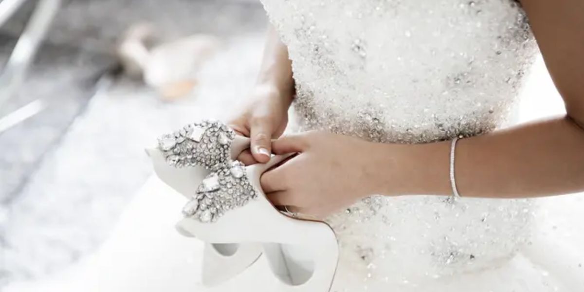 Ingin Tampil Sempurna di Hari Bahagia? Pahami Jenis-Jenis Gaun ...