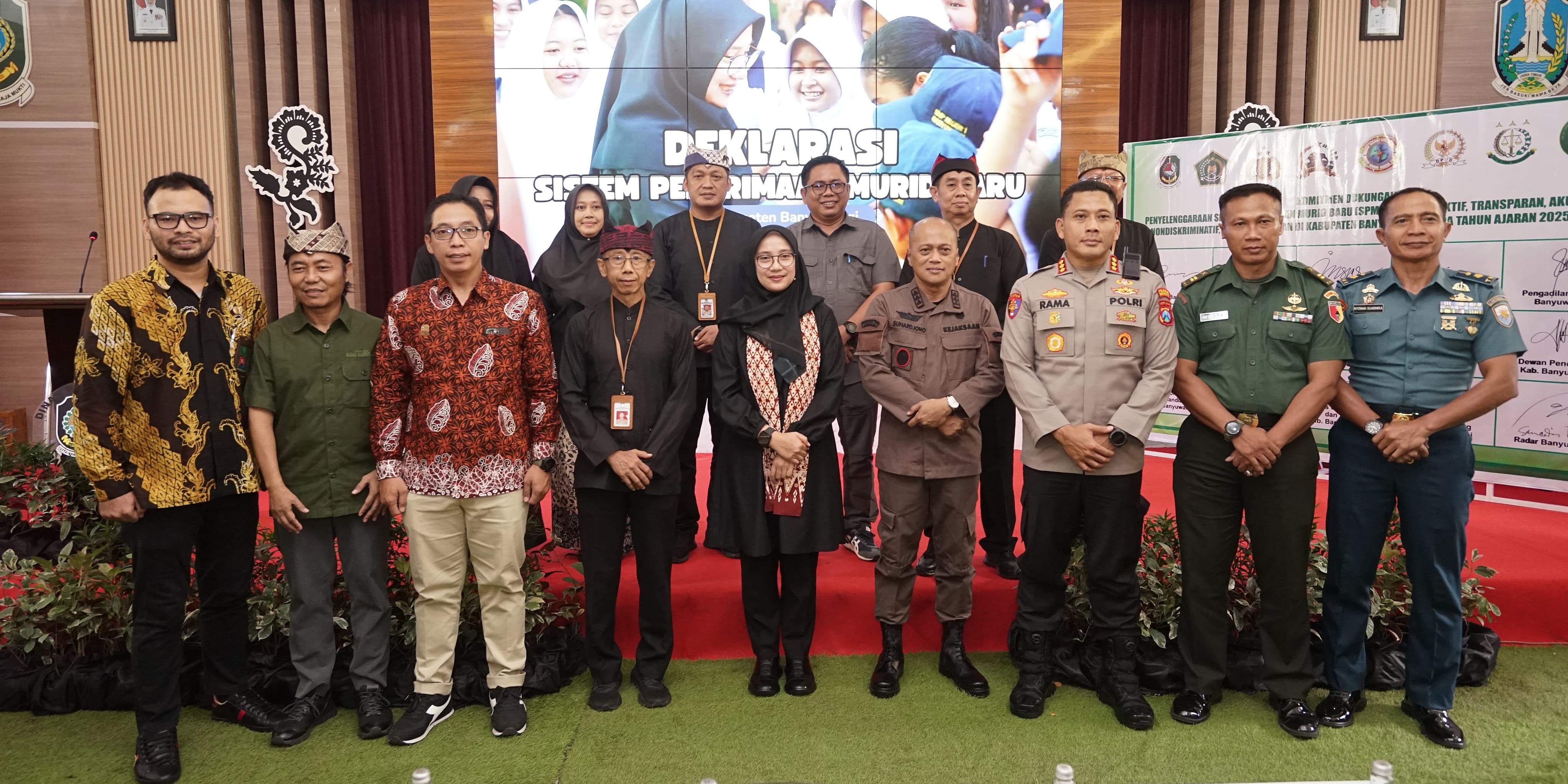 Deklarasi SPMB 2025, Bupati Ipuk: Semua Anak Harus Sekolah - merdeka.com