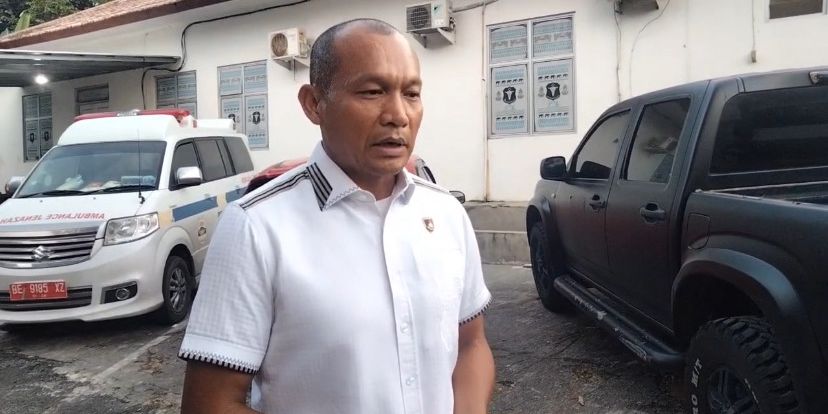 Dua Anak Tewas Tragis Berpelukan di Semak Belukar Diduga Korban Pembunuhan, Polisi Turun Tangan ...