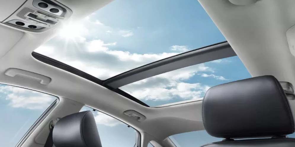 Jangan Salah, Ini Perbedaan Sunroof, Moonroof, dan Panoramic Roof Mobil ...