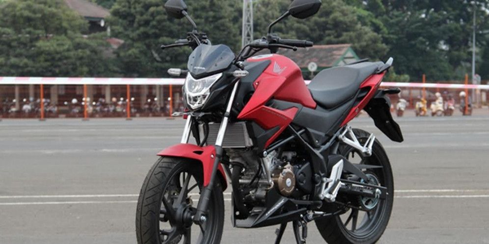 Metode Tepat Membersihkan Filter Udara Sepeda Motor - merdeka.com