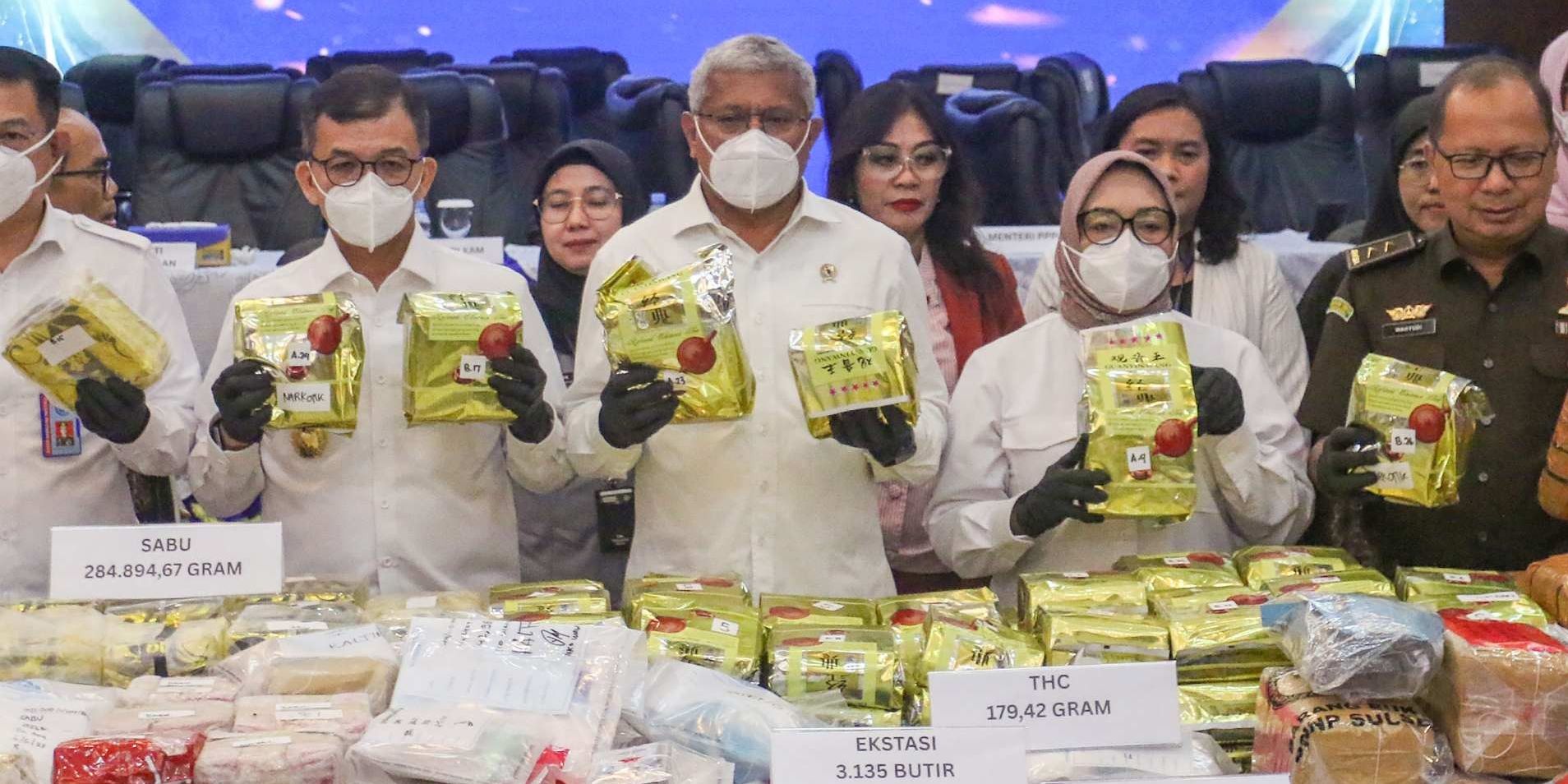 FOTO: BNN dan Bea Cukai Bongkar 172 Kasus Narkoba, Ibu Rumah Tangga Jadi Kurir hingga Perekrut ...