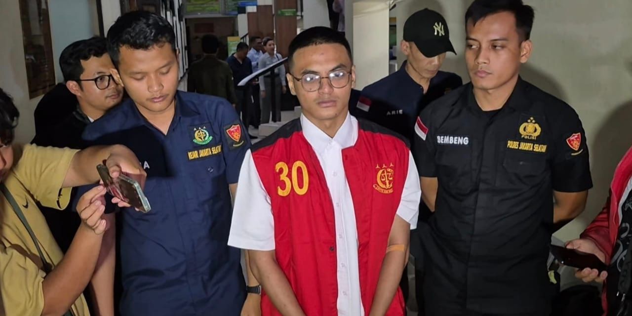 Akui Kesalahan, Akhirnya Vadel Badjideh Minta Maaf ke Nikita Mirzani di Sidang - merdeka.com