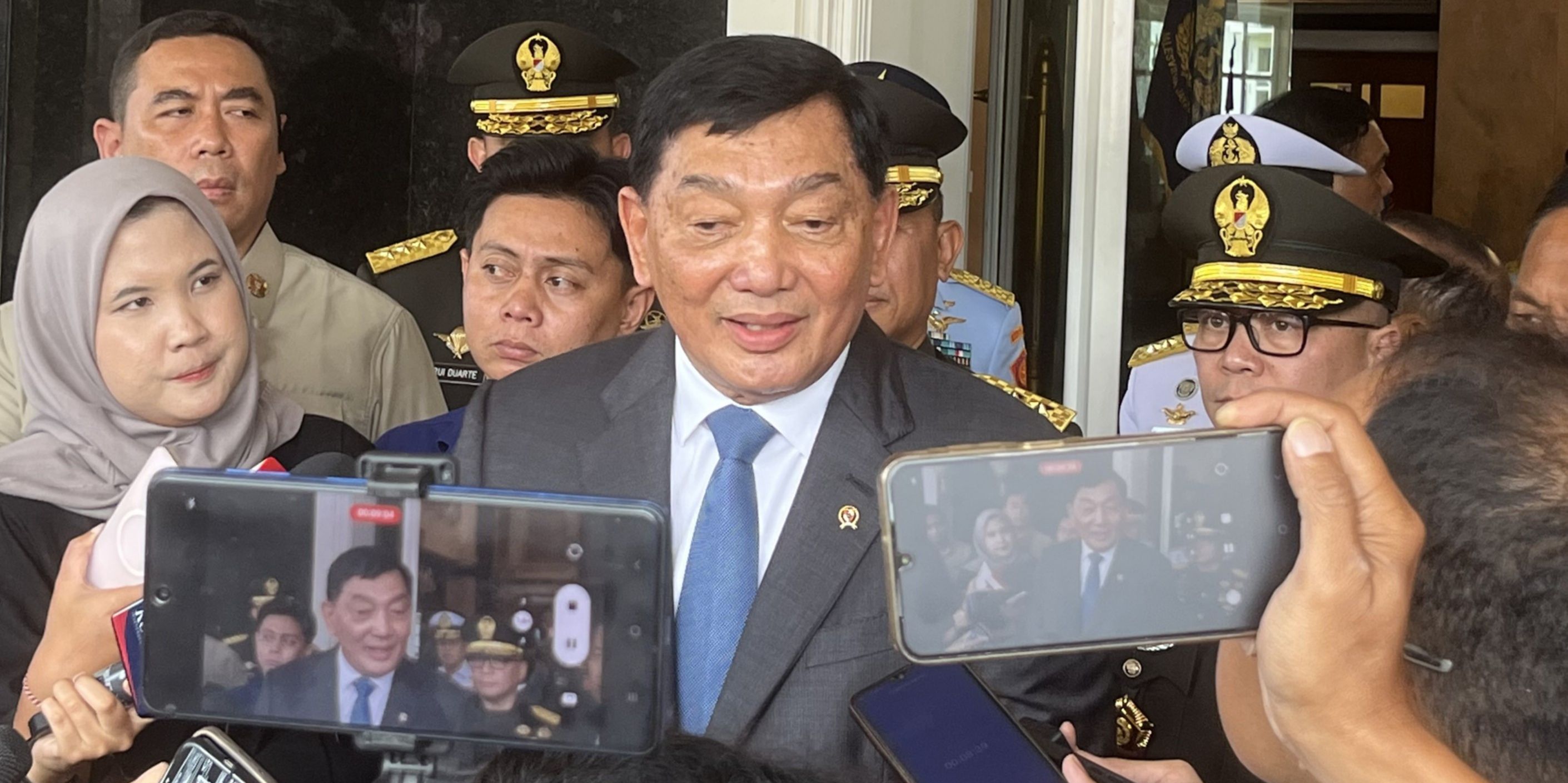 Menhan Sjafrie Soal Ramai Bendera One piece: Merah Putih Dijahit ...