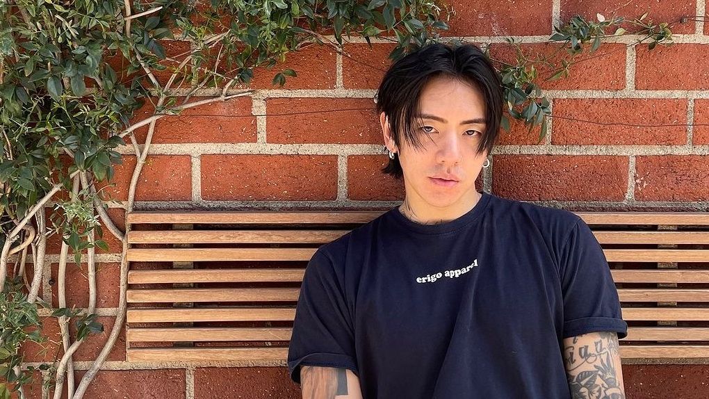 Potret DPR Ian, Rapper Korea Pakai Kaus Brand Lokal Ratusan Ribu