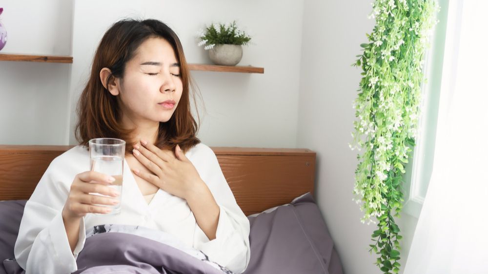 Avoid Consuming These 6 Foods and Drinks When Experiencing Throat ...