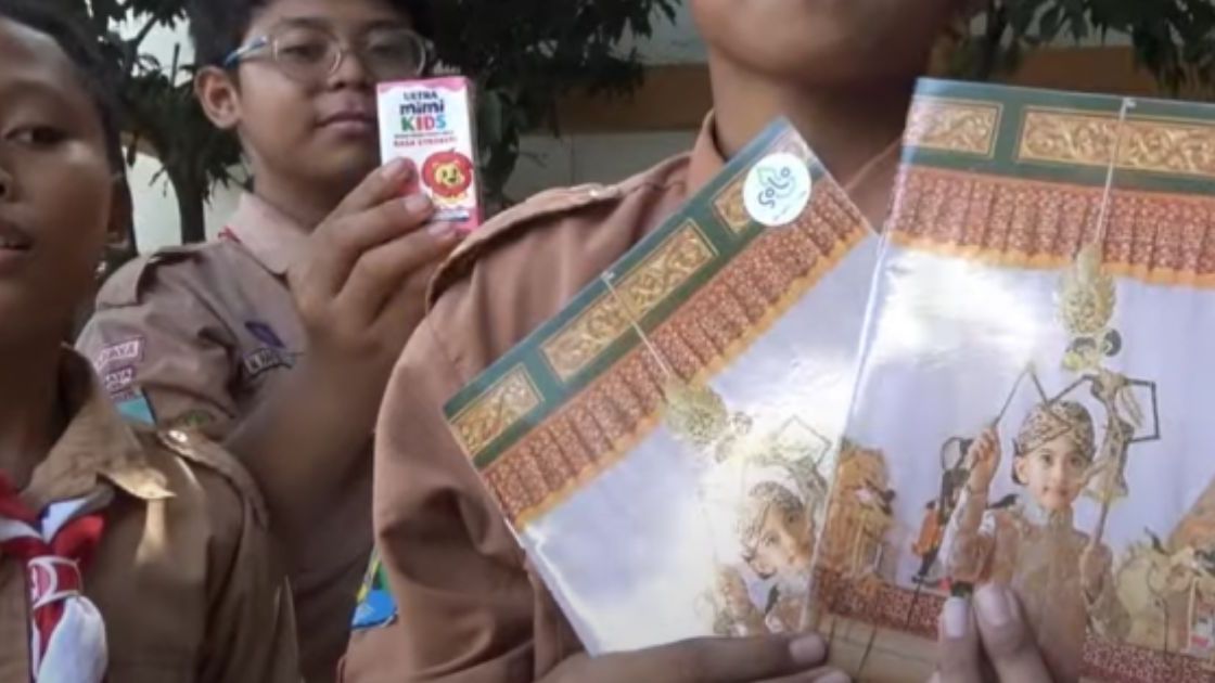 Buku Tulis Bersampul Foto Jan Ethes Tuai Kontroveri, Gibran: Sudah Ada ...