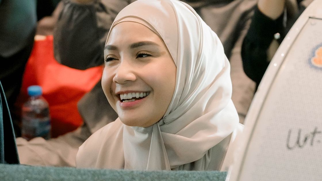 Ikut Kajian, 8 Potret Nagita Slavina Tampil Manglingi Pakai Hijab, Penampilannya Ramai jadi Sorotan