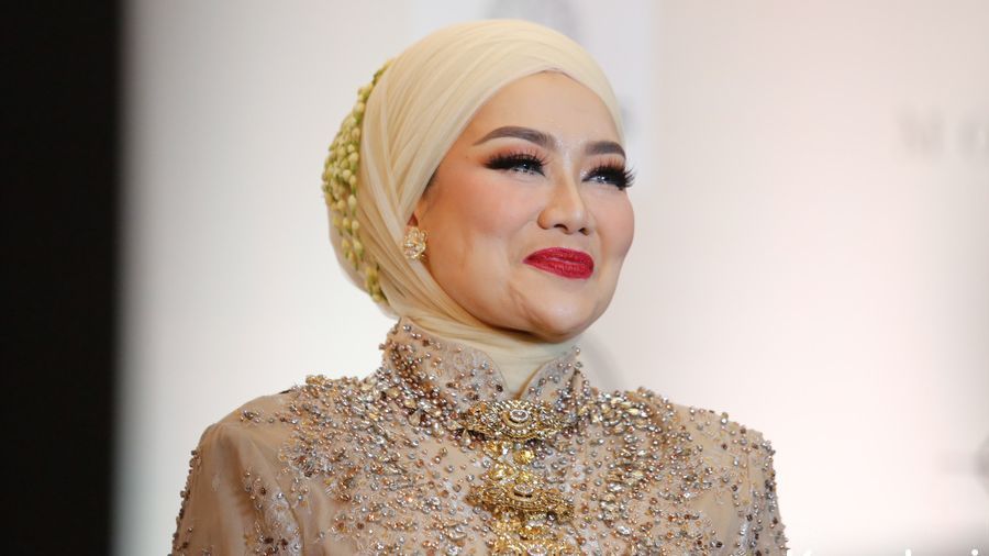 Resmi Jadi Mertua Thariq Halilintar, Reza Artamevia Bongkar Sifat Asli ... Resmi Jadi Mertua Thariq Halilintar, Reza Artamevia Bongkar Sifat Asli ...