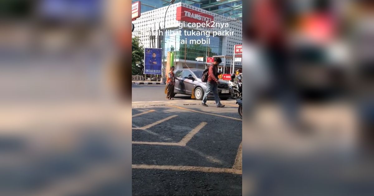 Viral Tukang Parkir Berangkat Kerja Pakai Mobil, Netizen Auto Insecure ... Viral Tukang Parkir Berangkat Kerja Pakai Mobil, Netizen Auto Insecure ...