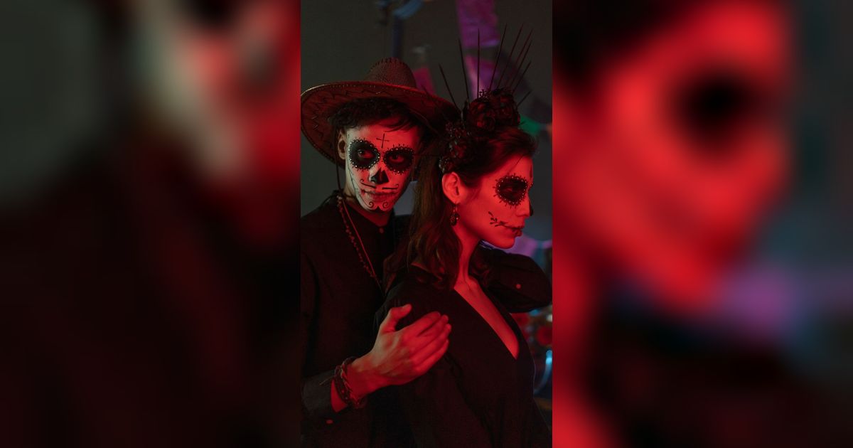 10 Fun Things To Do On Halloween For Couples Delightful Ways To Have A 10-fun-things-to-do-on-halloween-for-couples-delightful-ways-to-have-a