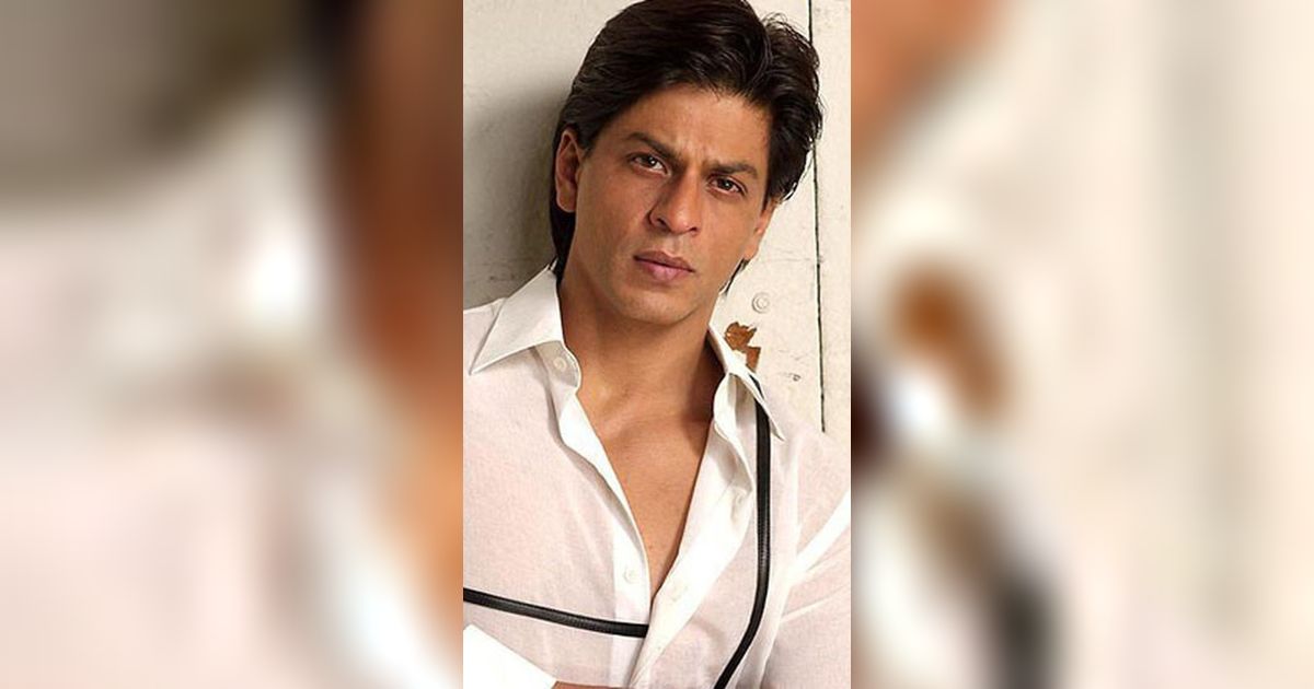 Shah Rukh Khan Turns 58 Today Thousands Of Fans Gather To Celebrate At