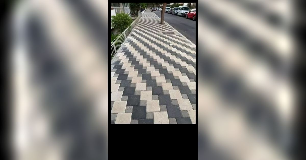 10 Potret Pola Trotoar Yang Absurd Abis Malah Bikin Sakit Mata Pejalan