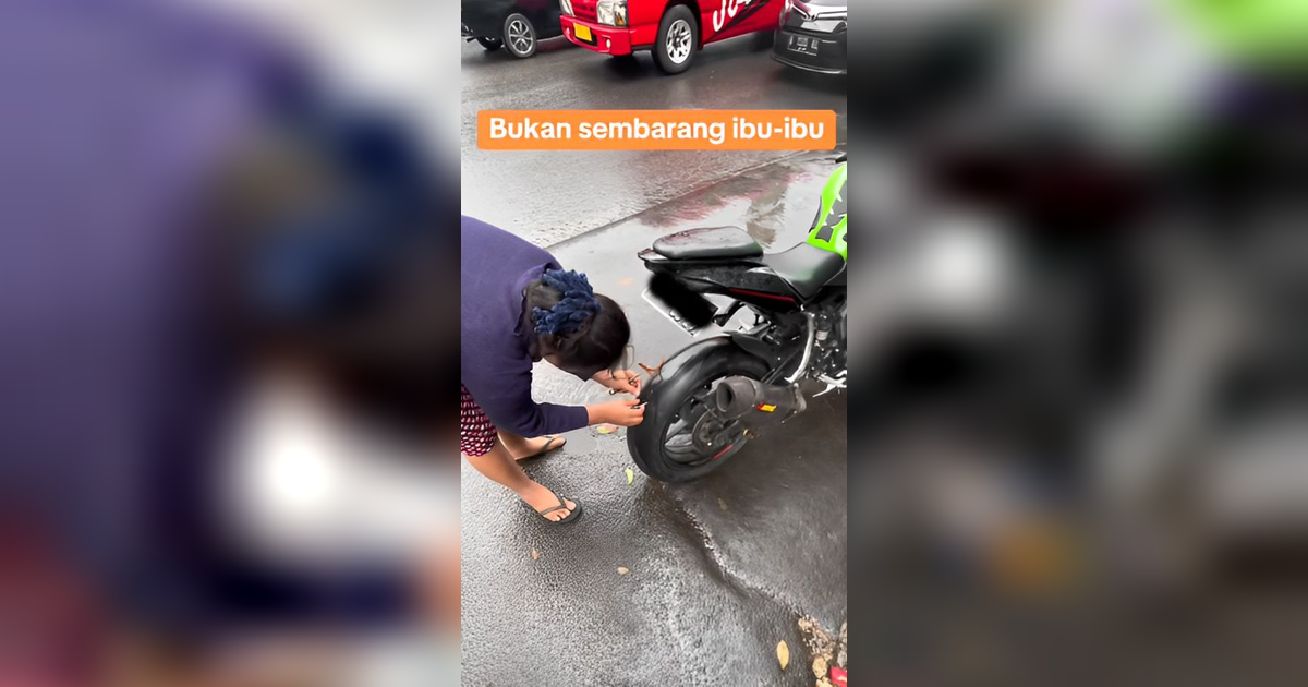 Emak Emak Hebat Jadi Tukang Tambal Ban Dan Cekatan Atasi Kebocoran