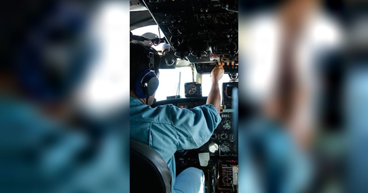 Angry Passenger Slaps Pilot After 13 Hour Delay Trstdly Trusted News