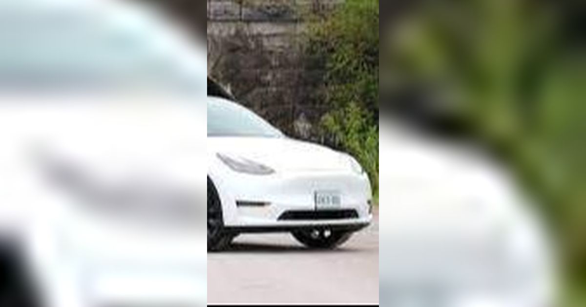 Untuk Pertama Kali Tesla Cybertruck Menampakkan Diri di Indonesia ...