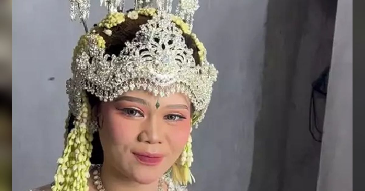 Pengantin Wanita Ini Viral Usai Makeup Sendiri di Hari Pernikahan ... Pengantin Wanita Ini Viral Usai Makeup Sendiri di Hari Pernikahan ...