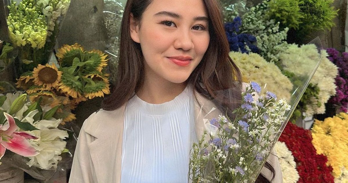 Potret Aaliyah Massaid Kenakan Hijab, Nuansanya Serba Putih