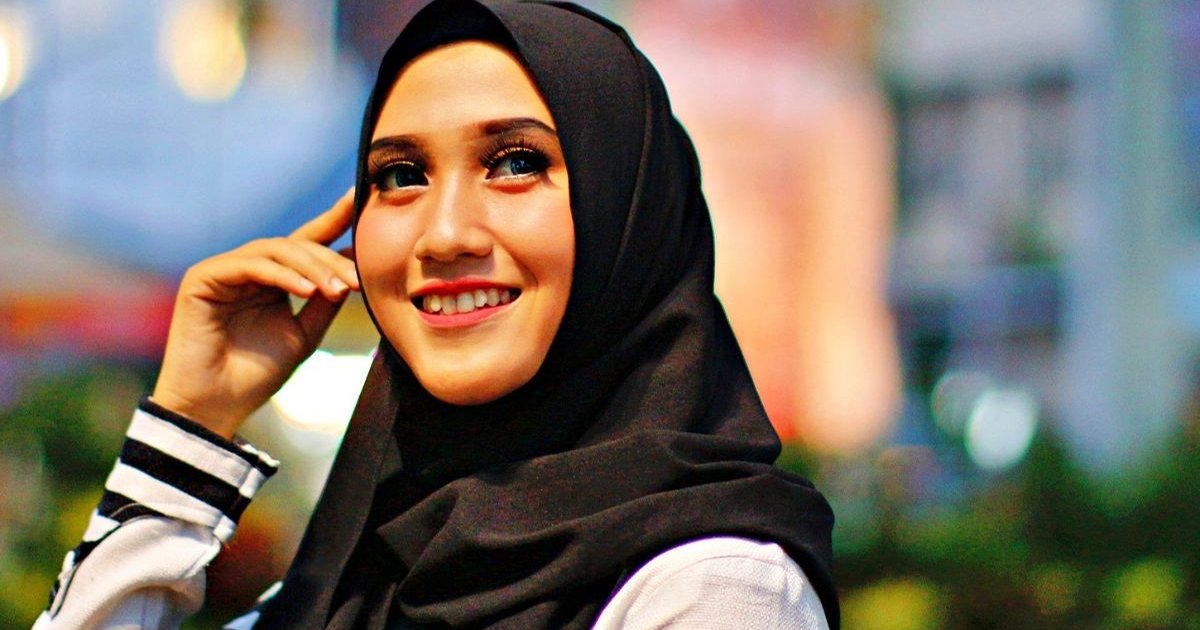 Alasan Mengejutkan Anjuran Selalu Tersenyum Dalam Islam Ternyata