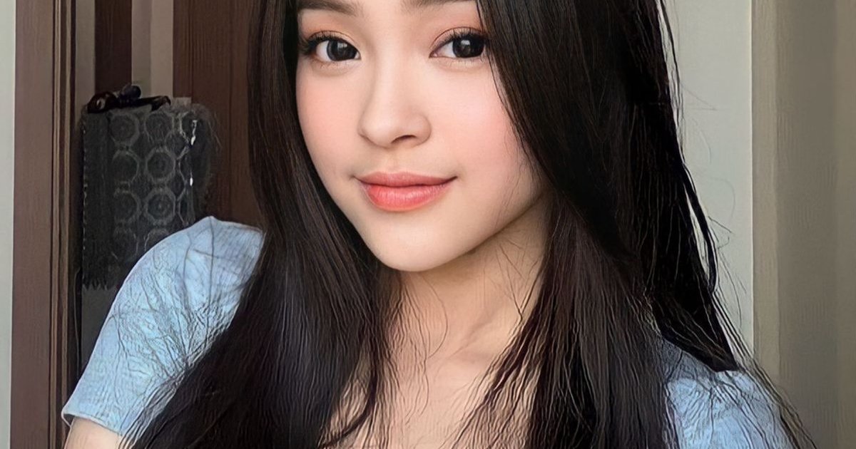 7 Potret Eca Aura yang Kocak Abis, Dianggap Netizen Kakak-Adik dengan ...