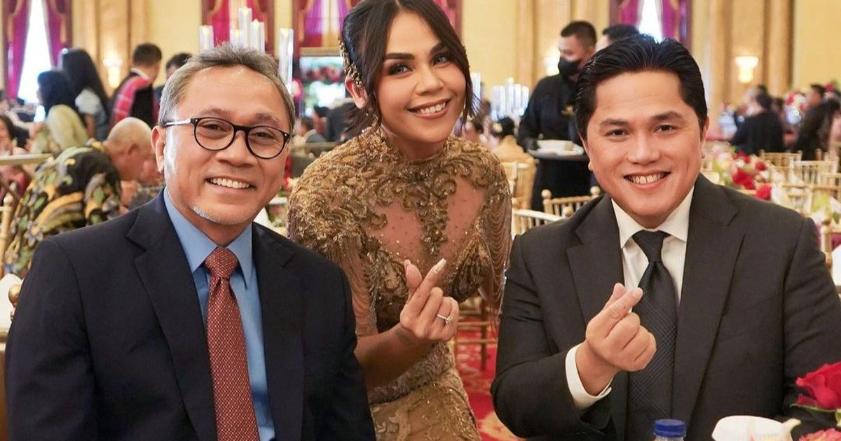 Intip Souvenir Pernikahan Anak Hotman Paris, Isinya Gak Kaleng-kaleng!