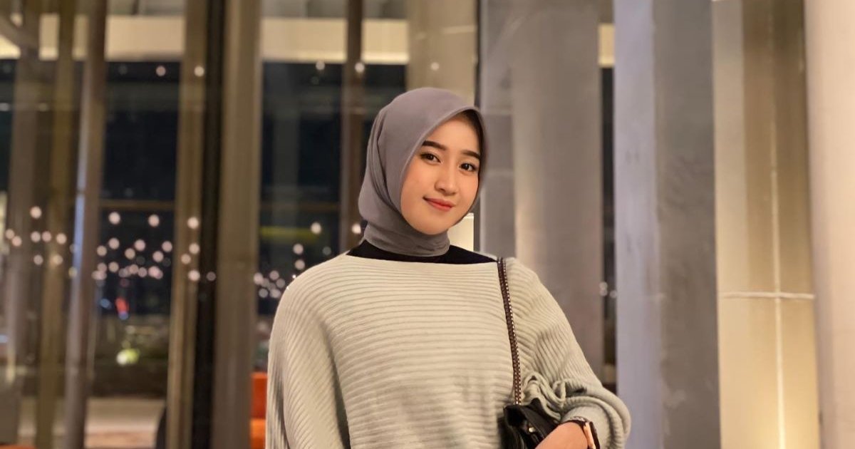 Masih Ingat Nur Aini Gadis Cantik yang Dulu Viral Jadi Kuli Angkat ...