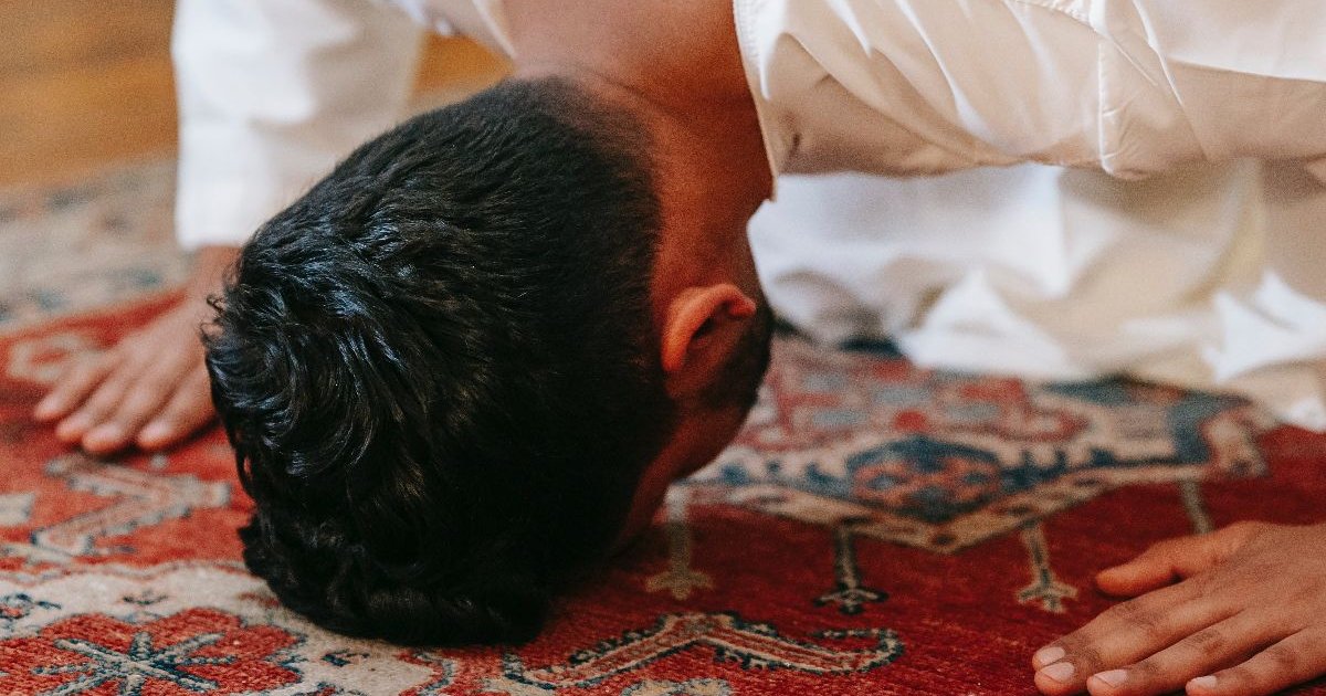 Doa agar Rajin Sholat Lima Waktu Arab, Latin, dan Arti, Lengkap dengan ...