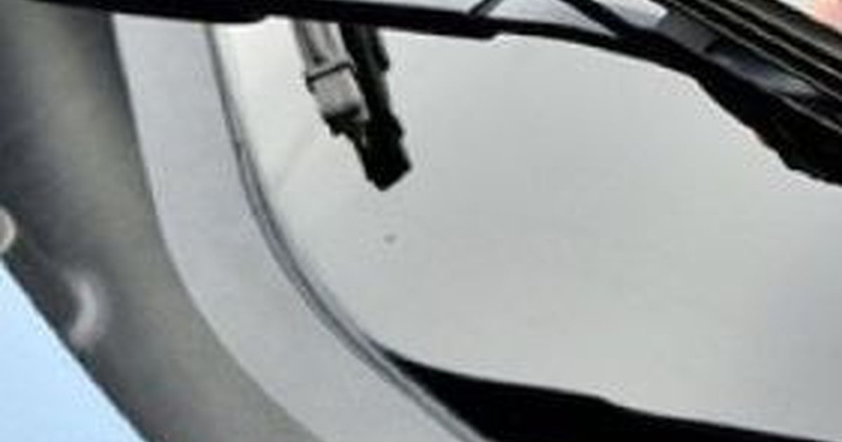 Cara Kerja Wiper Mobil dan Komponen-komponennya - Tips Otosia.com