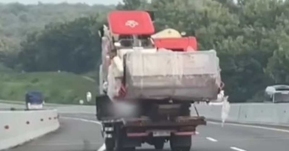 Dramatis! Video Viral Truk Bermuatan Alat Berat Melaju Tanpa Sopir di Tol Kalikangkung ...