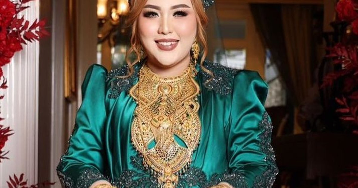 Pakai Rancangan Baju Ivan Gunawan, Gaya Bos Skincare Mira Hayati Jadi ...