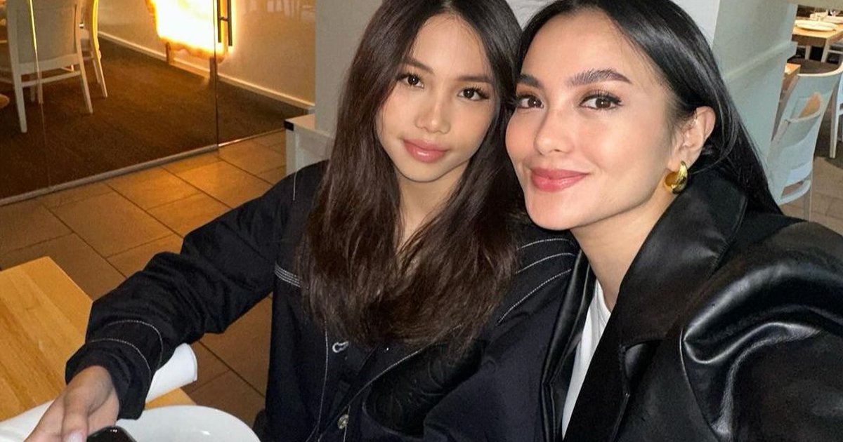 10 Potret Cantik Jasmine Abeng, Putri Ririn Ekawati yang Kini Genap 20 Tahun