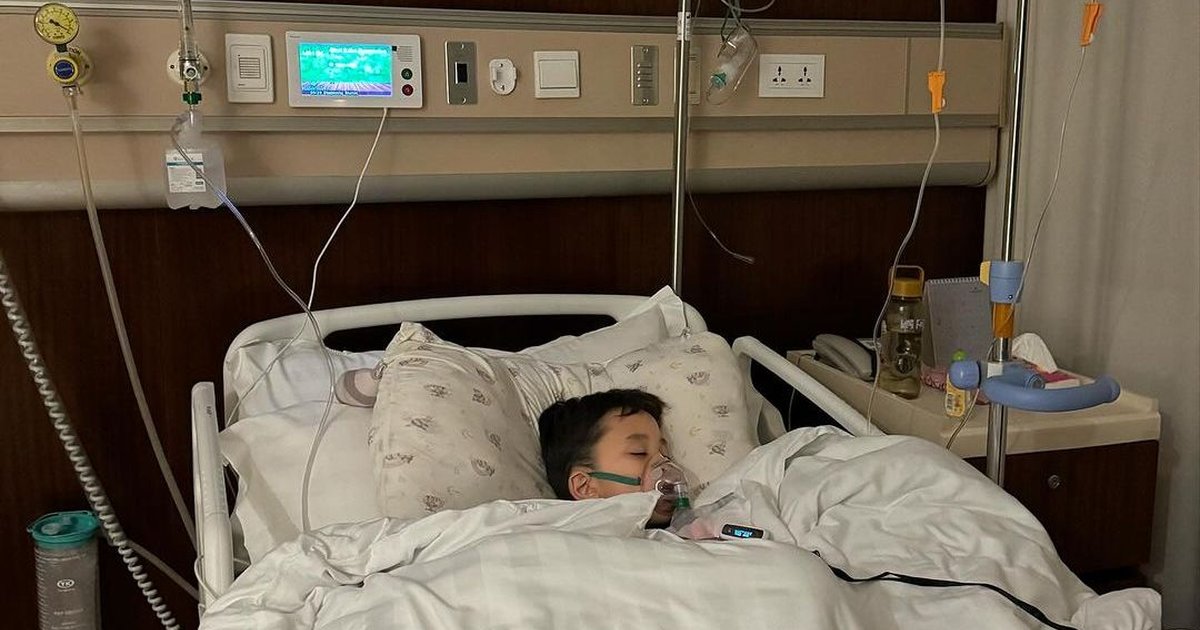 Zaskia Mecca Gemetar dan Minta Doa, Putranya Masuk ICU