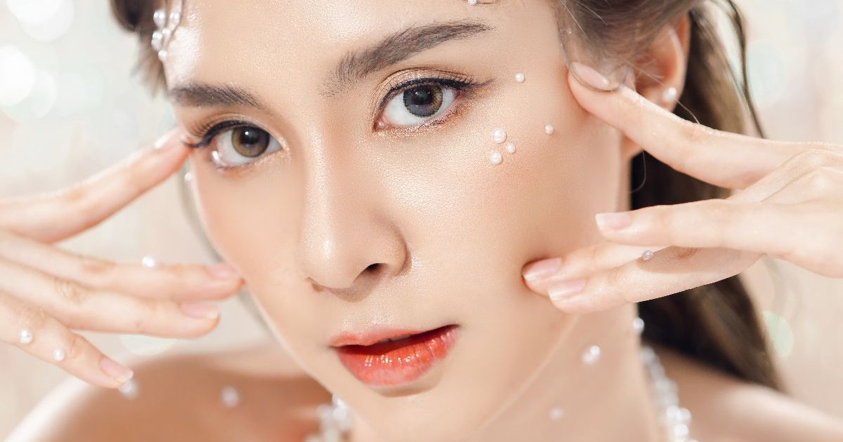 Pakai 3 Produk Skincare Sebelum Makeup Untuk Dapatkan Riasan Flawless