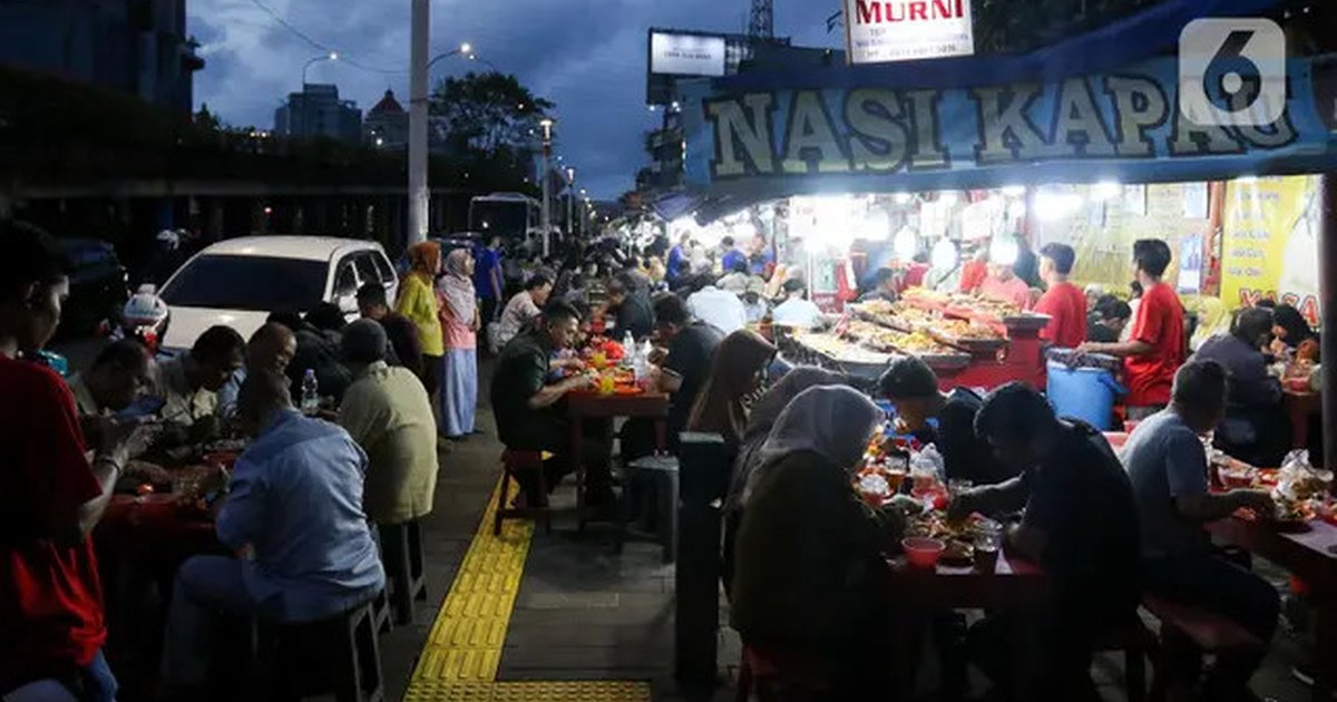 FOTO: Mengunjungi Sentra Nasi Kapau Kramat Raya, Lokasi Favorit Berburu ...