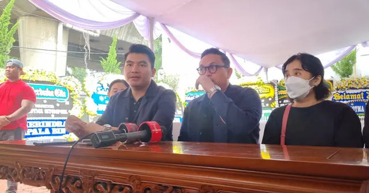 Dikenal Tegas dan Berani, Ternyata Mendiang Hotma Sitompul Lembut pada ...