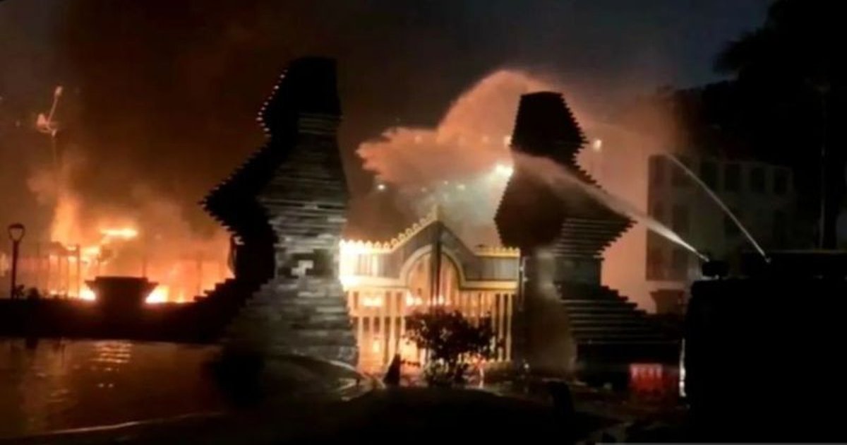 Trivia: 7 Halte Dibakar, Layanan Transjakarta Belum Beroperasi Pasca ...